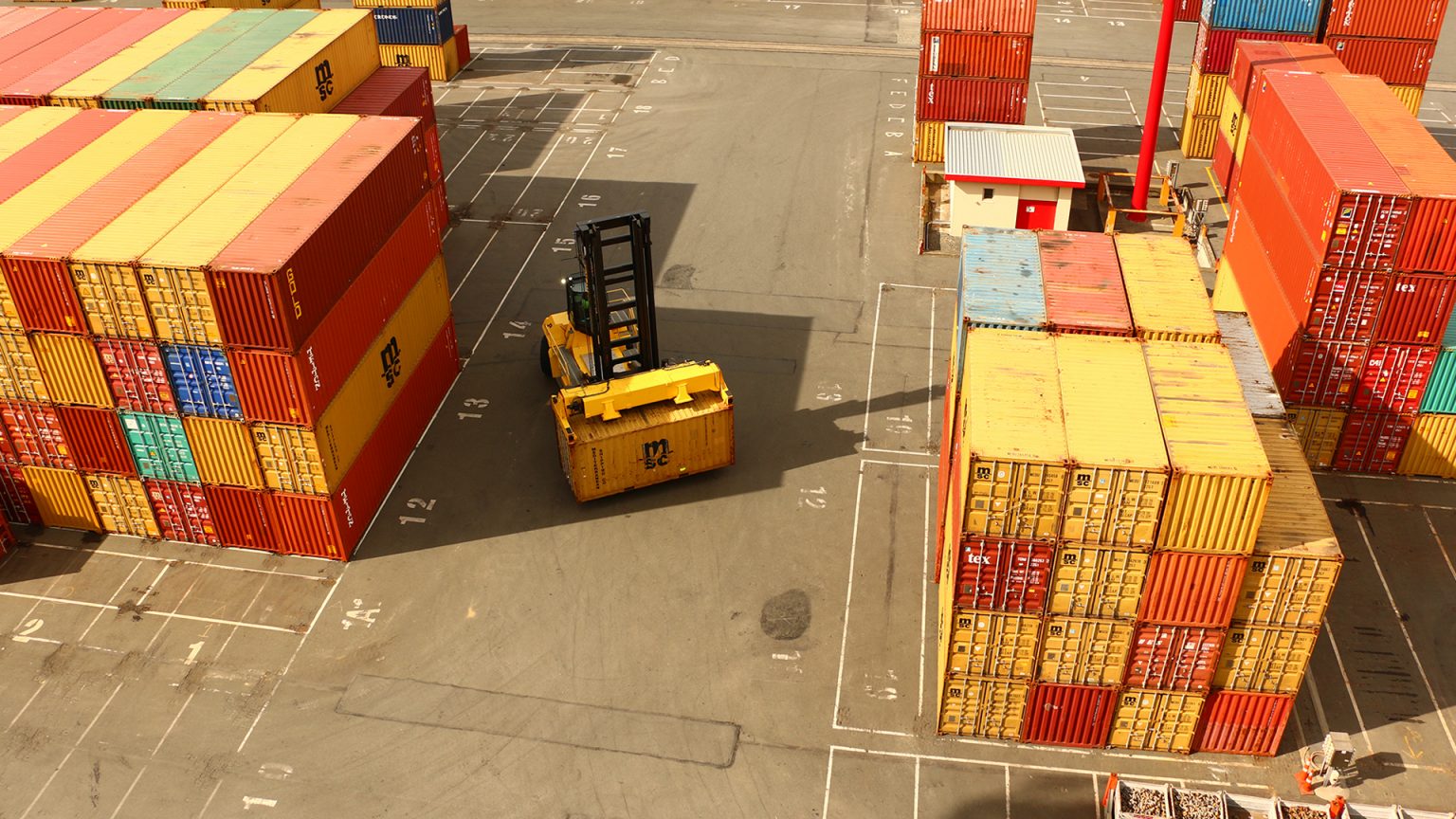 Terminal de container depot